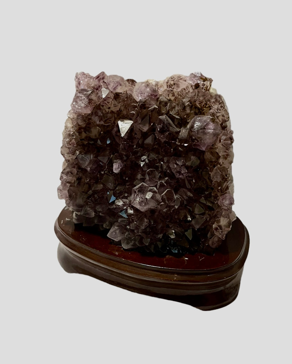 Amethyst Geode with stand Eco Evolution